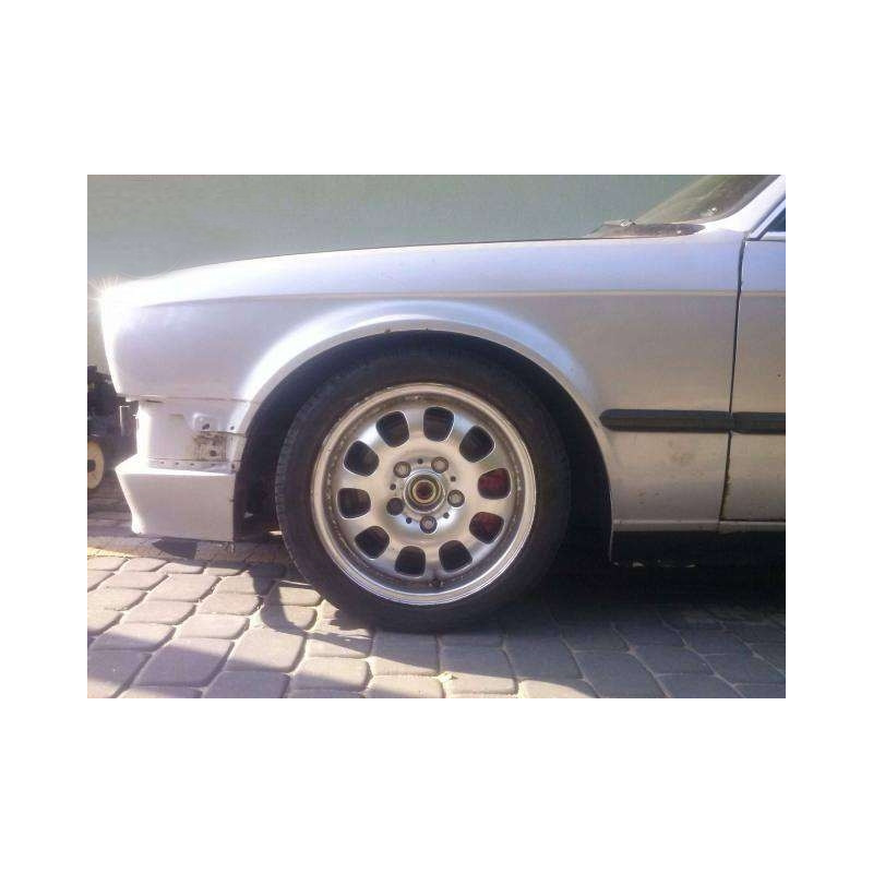 2x BMW e30 arms conversion to 5 bolts